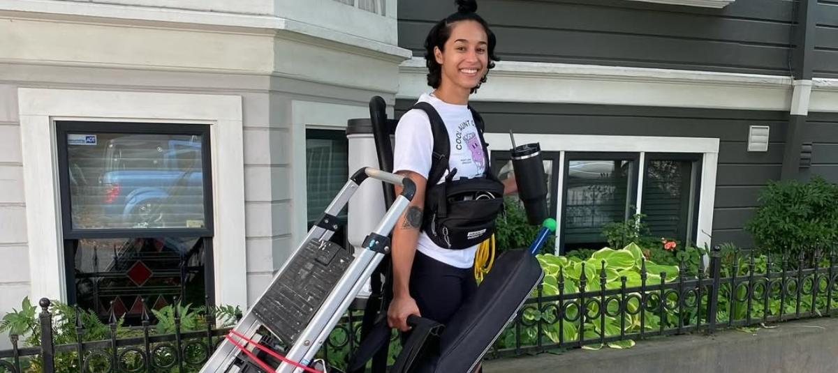 Con 30 años y sin título universitario: montó un negocio y ahora gana ...