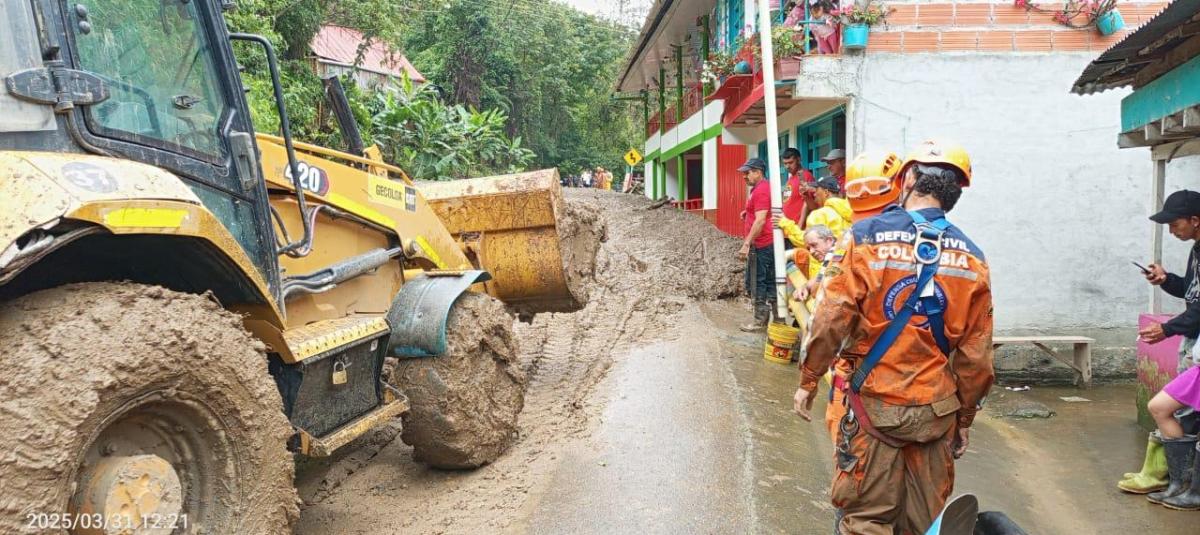 Alerta roja en El Líbano por fuertes lluvias | Invierno causa estragos ...