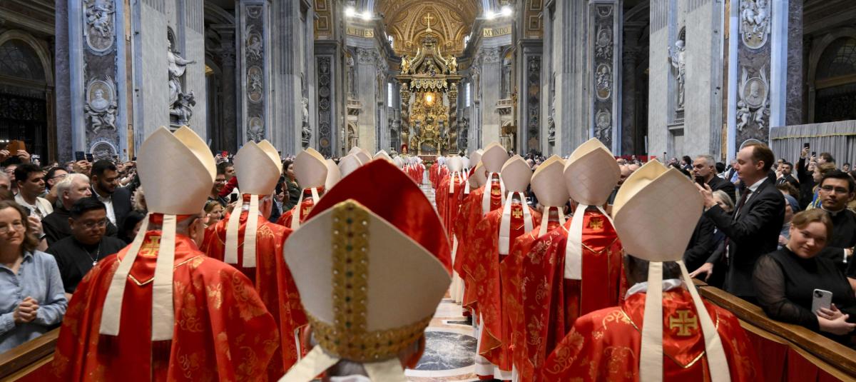 Cónclave: los 133 cardenales ya están en la Capilla Sixtina y hacen juramento de guardar ...