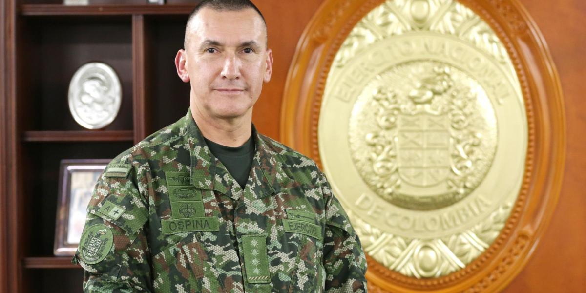 Comandante Ejército Nacional: ¿qué le ofreció el Gobierno al general ...