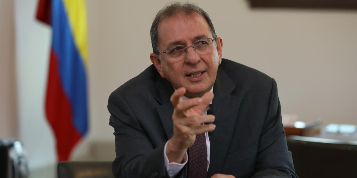 Colombia sigue en búsqueda de 'nueva conversación' entre Gustavo Petro ...