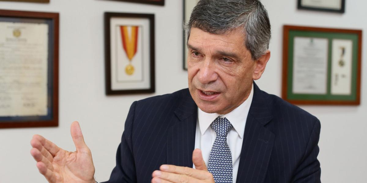 Rafael Pardo regresa al ruedo con críticas al Gobierno de Duque