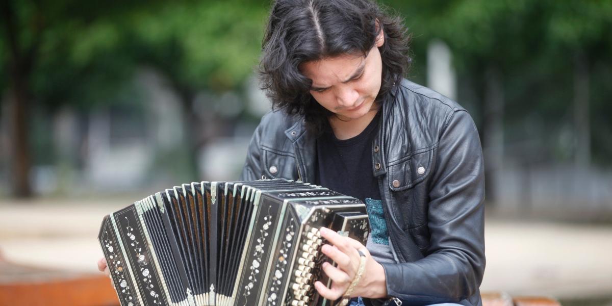 Ser bandoneonista, un gran reto en Colombia
