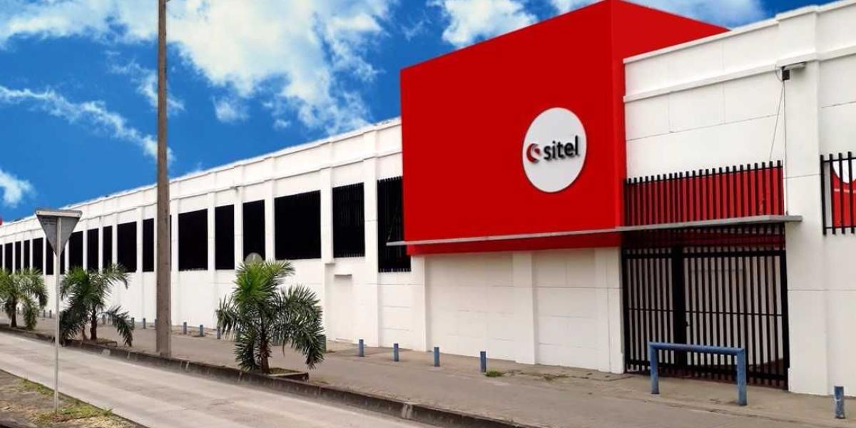 compañía líder en servicios de Gestión de Relaciones con el cliente ...