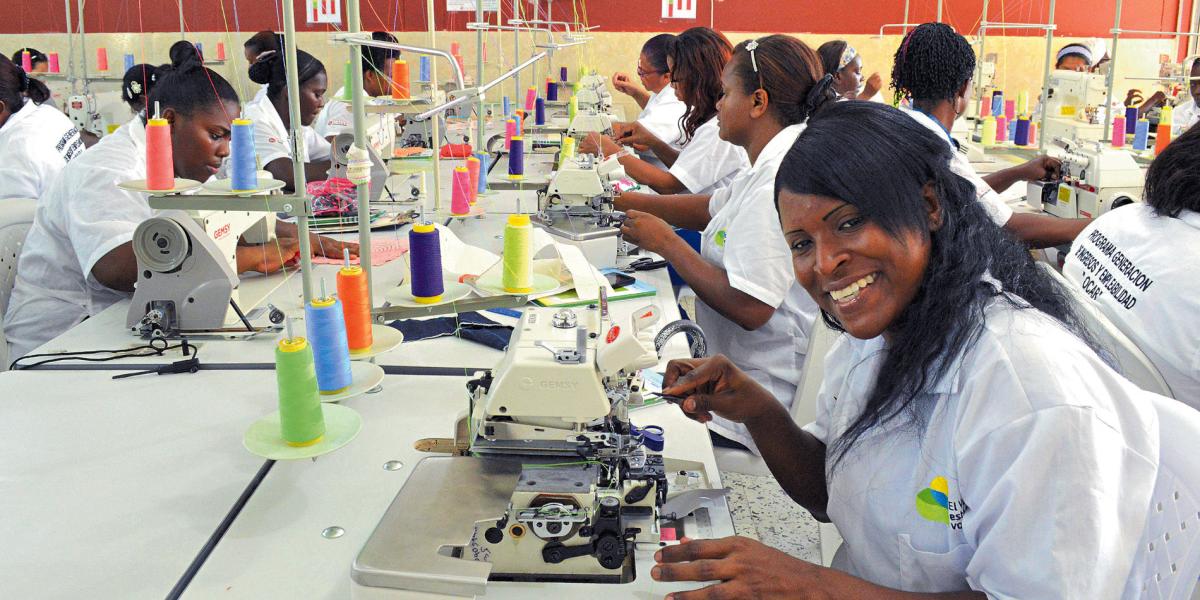 Talleres de confección en Valle del Cauca para mujeres