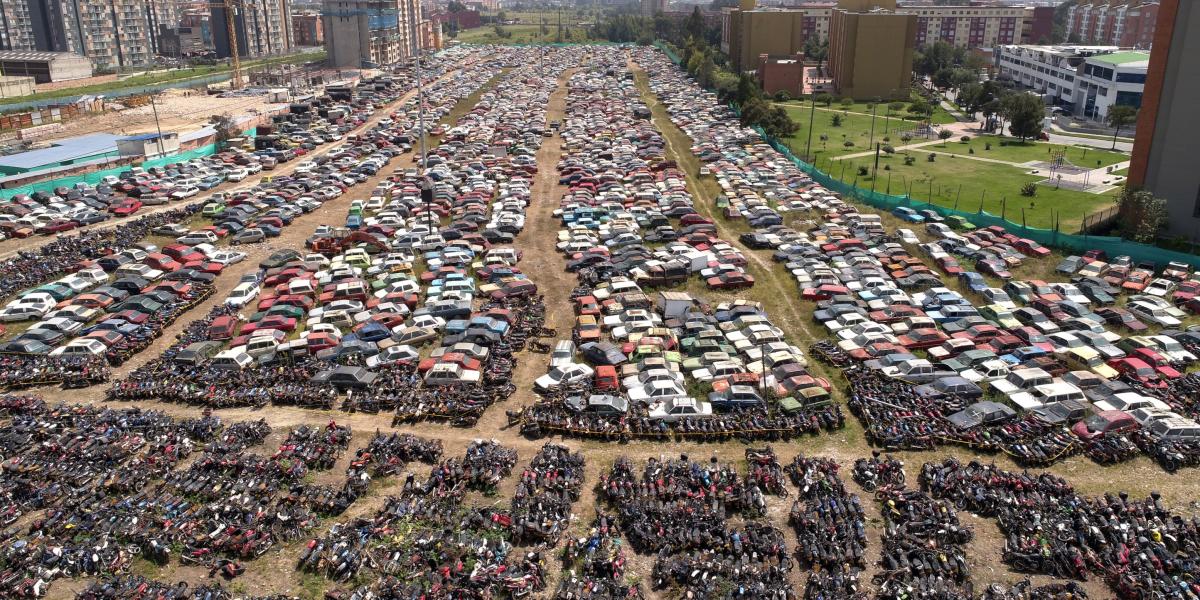 Qué pasa cuando un carro nunca se saca de los patios