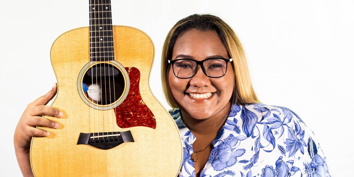 Reymar, de cantar en el bus a grabar su canción con Sony