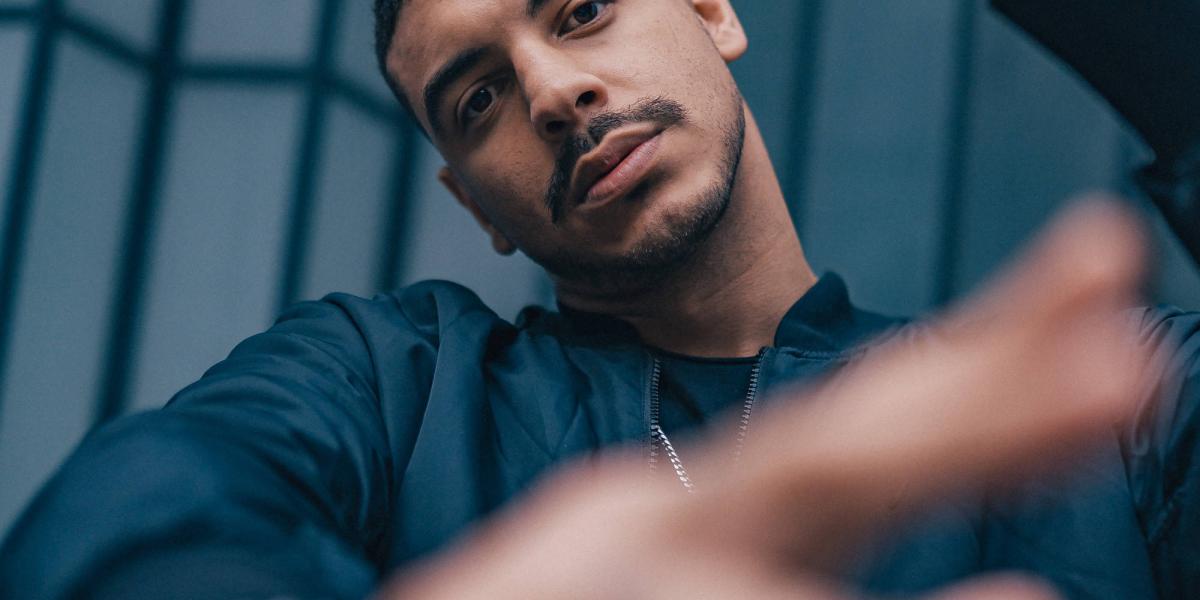 Manuel Medrano habla de su nuevo álbum Eterno y su gira