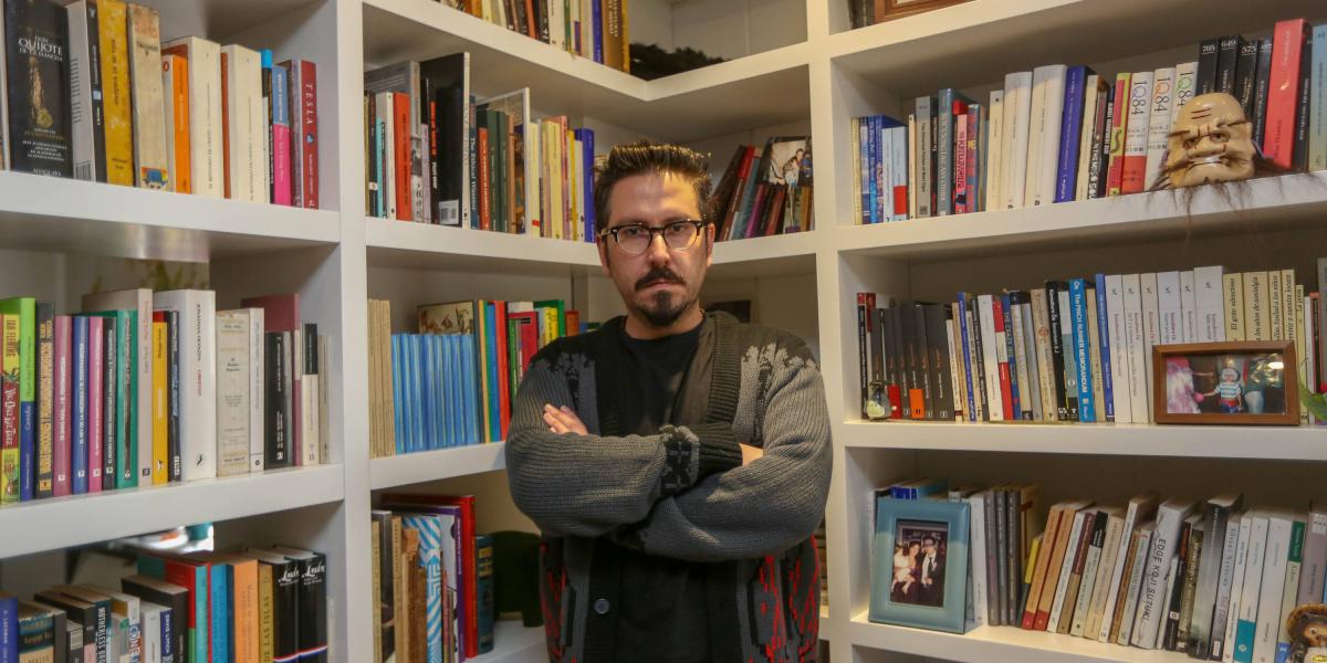 Álvaro Robledo presenta libro que reflexiona sobre la pandemia