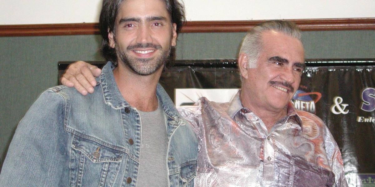 Video: Alejandro Fernández, nuevamente, llora en concierto