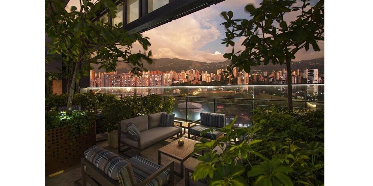 La noche en Medellín llega hasta el cielo con 16 Sky Bar