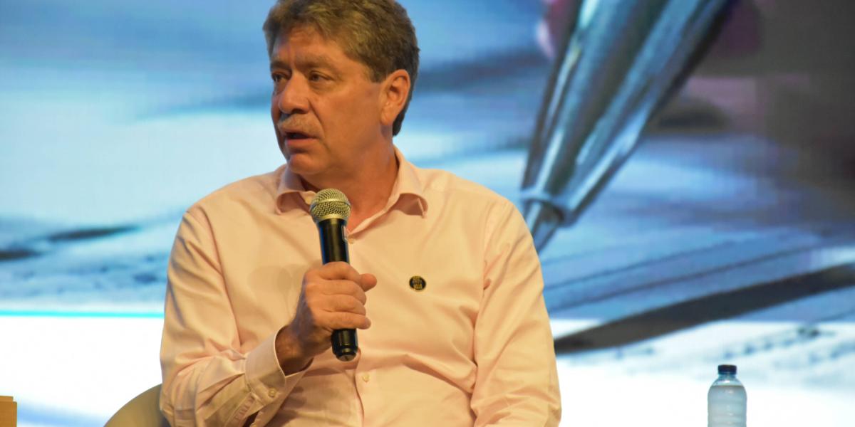 Bruce Mac Master, Andi: ‘Queremos señales de confianza’