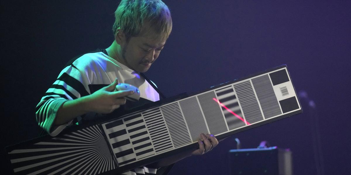 ¡Electrónicos Fantásticos!: hacen música con neveras y Televisores viejos