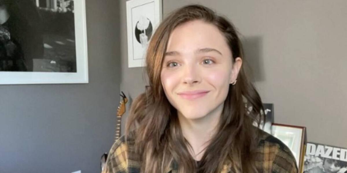 Chloë Grace Moretz sufrió dismorfia por un meme y acoso de papara