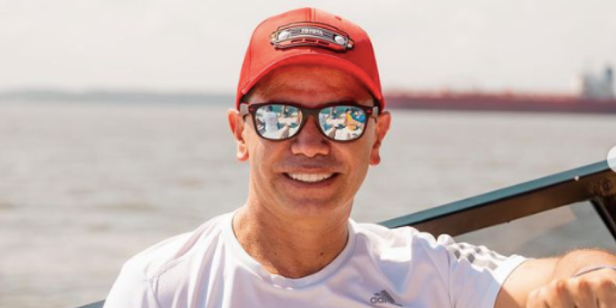 Jhony Rivera reveló uno de sus secretos para conquistar