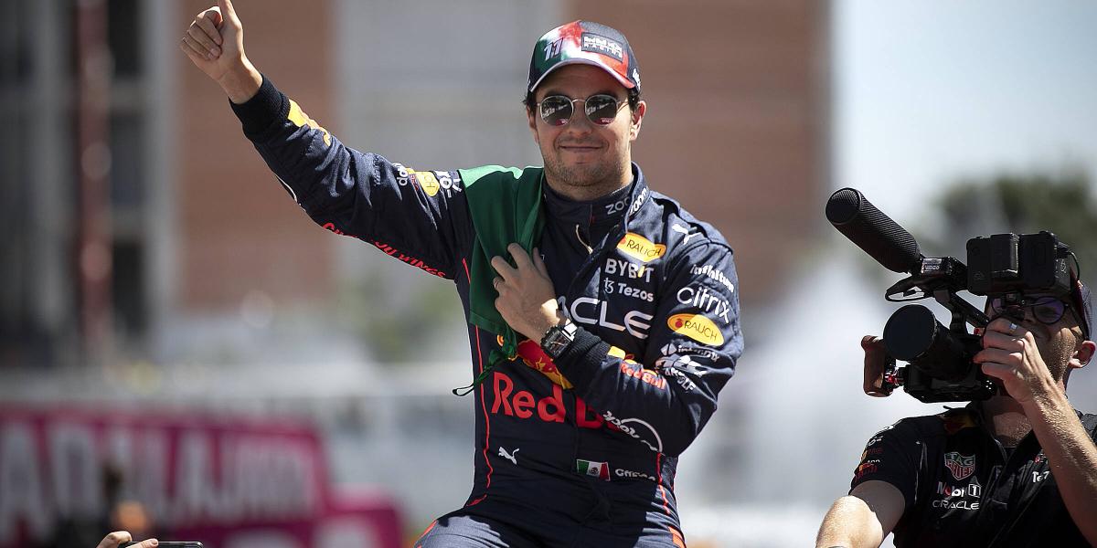 Checo Pérez se convirtió en padre por cuarta vez