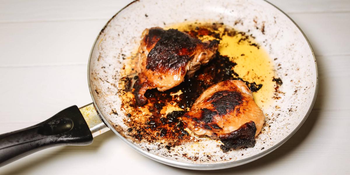 ¿La comida quemada puede causar cáncer? Aquí se lo contamos