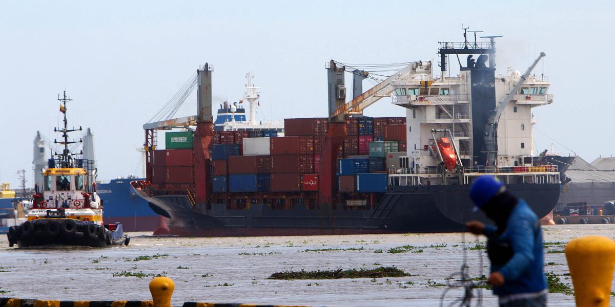 Puerto de Barranquilla: ingreso de buque con 10 metros de calado