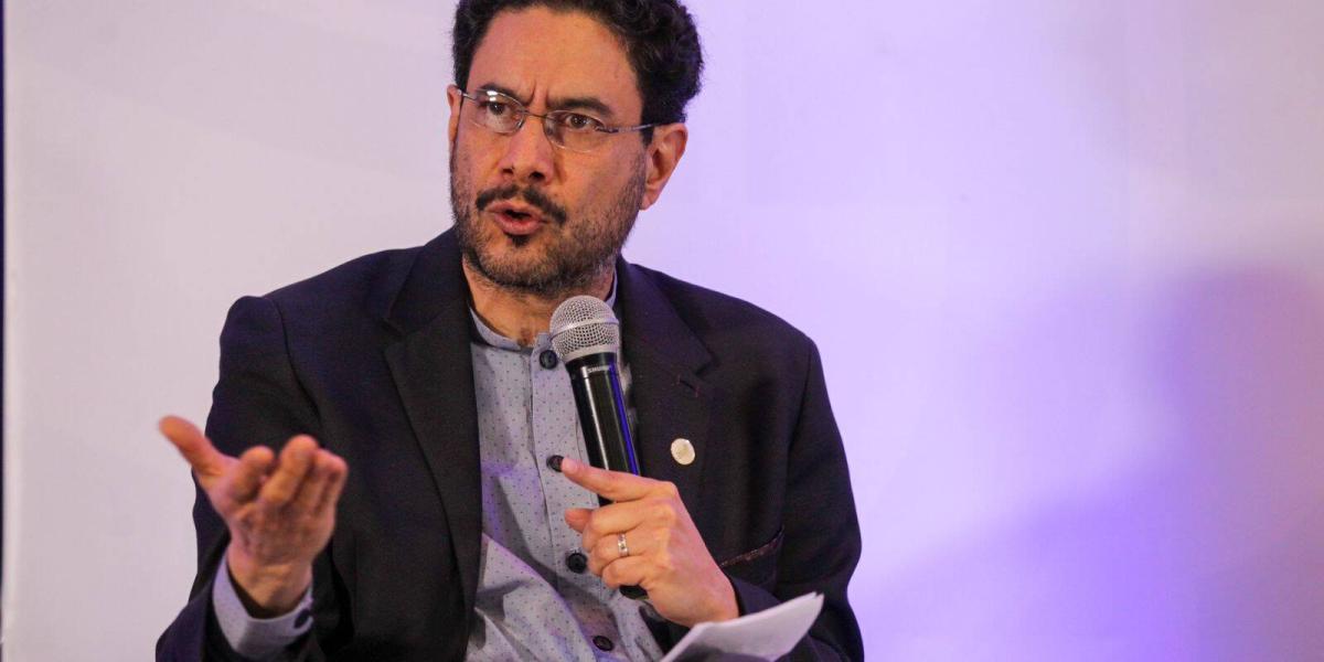 'Este Gobierno ha cometido errores que debe examinar y reconocer': Iván ...