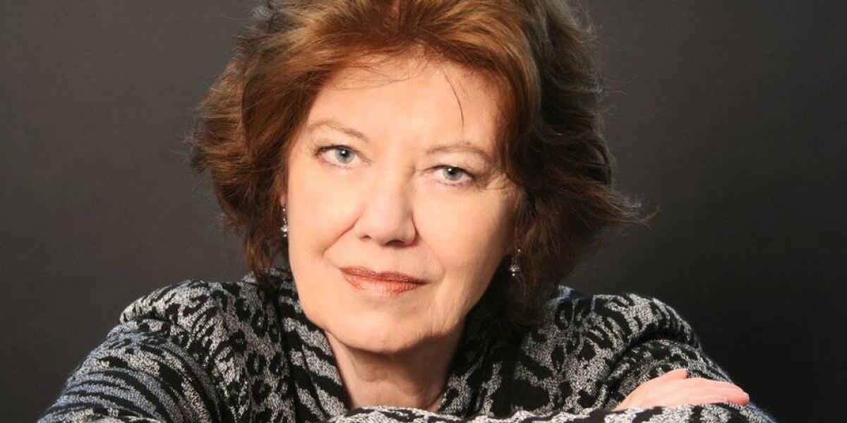 Anne Perry, historia de la exitosa autora que estuvo en la cárcel por ...