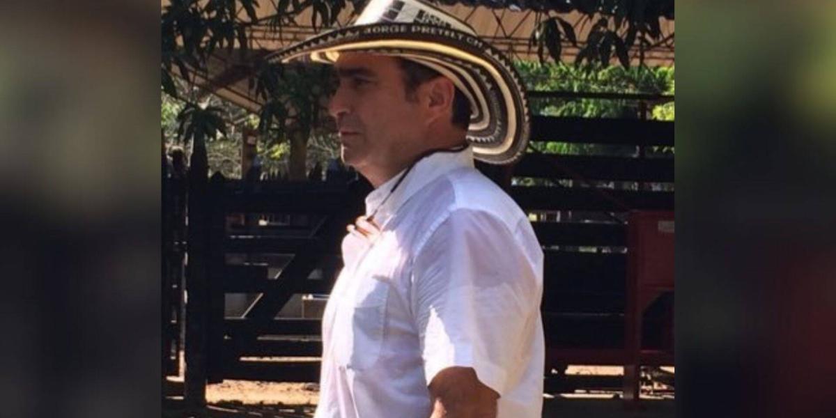 Jorge Pretelt: ¿Qué hay detrás de explosivo trino sobre armar a civiles?