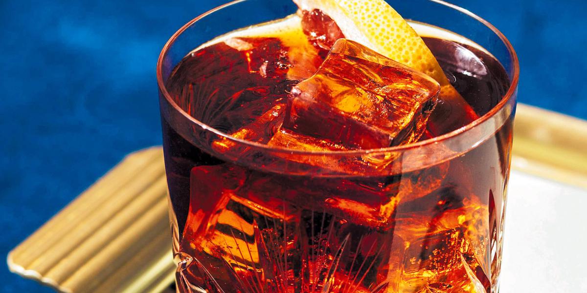 Negroni: historia y preparaciones del coctel italiano