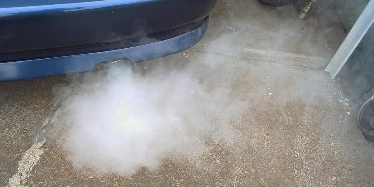 ¿Es necesario calentar el motor del carro en las mañanas?