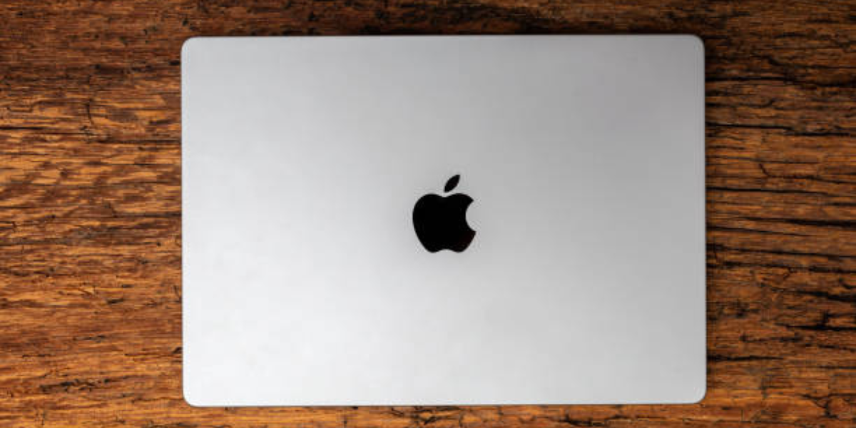 Apple ya estaría desarrollando su primer MacBook plegable