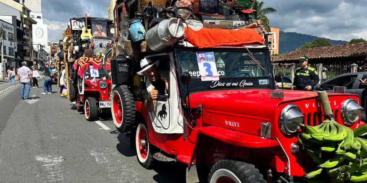 Rodaron los 100 Yipao en Armenia, el desfile es patrimonio cultural de ...