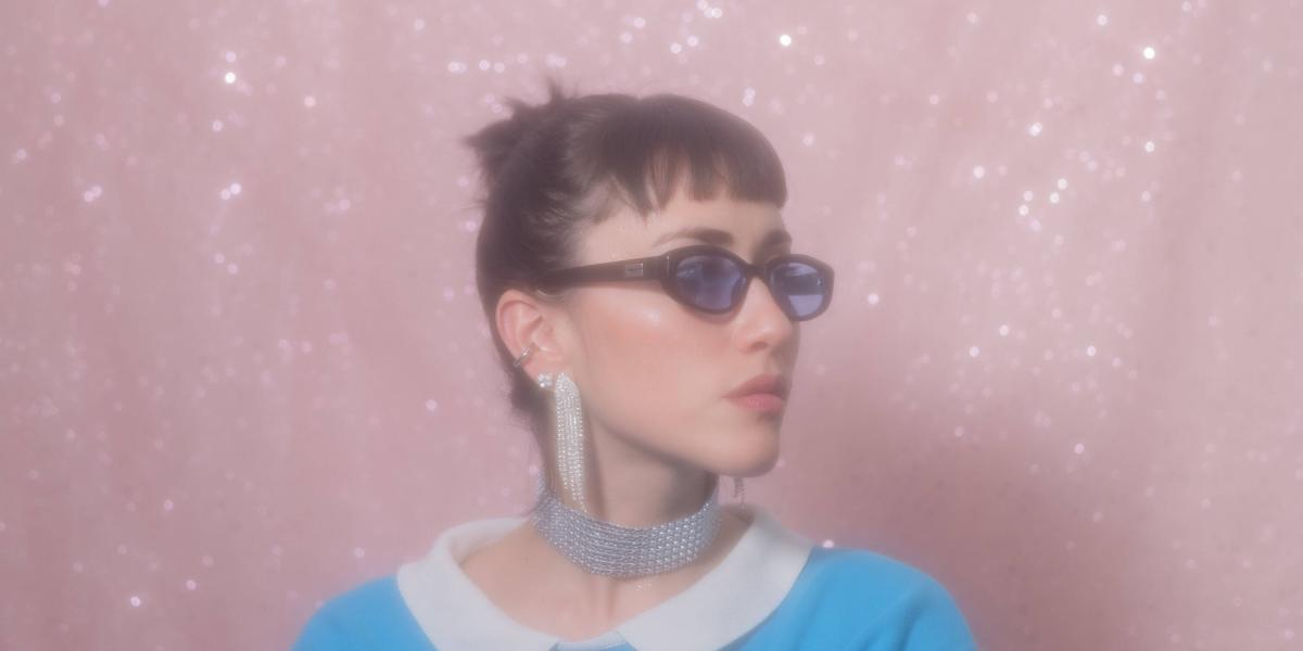 Paula Pera sigue escribiendo la historia del ‘Nostalgia Pop’ con nuevo ...
