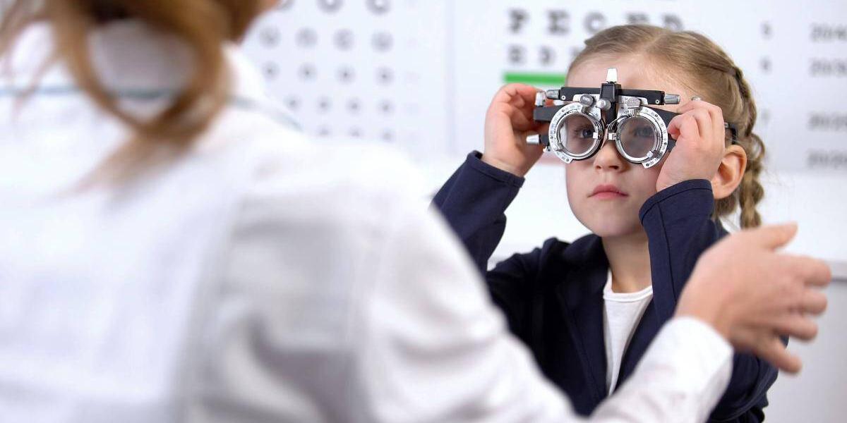 Consejos para ayudar a detectar problemas visuales en niños