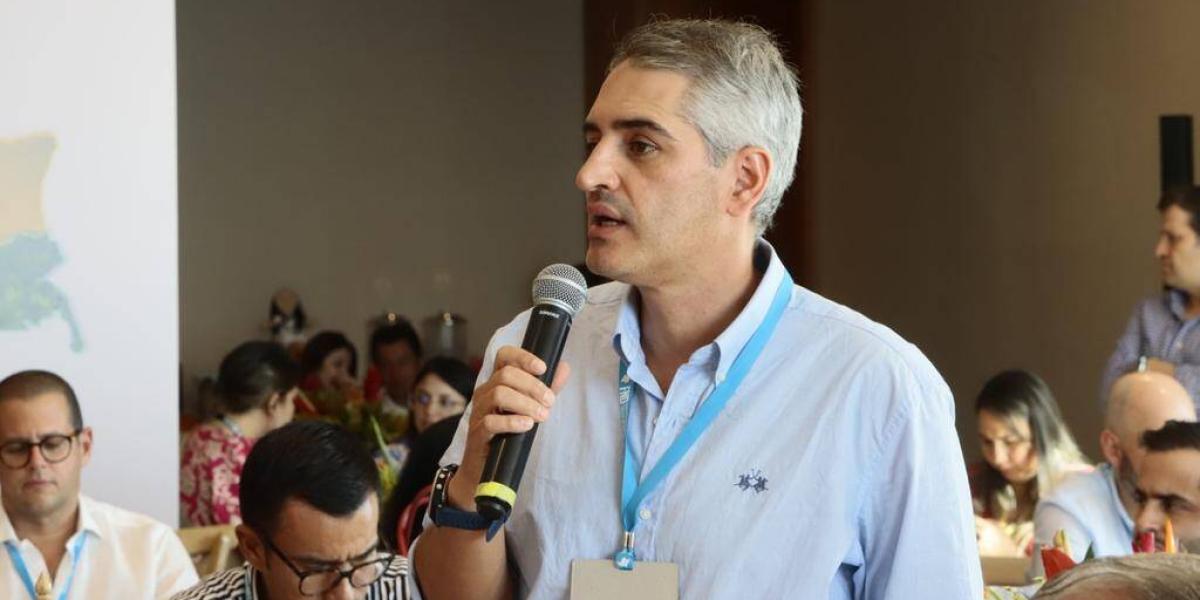 Andrés Julián Rendón propone referendo para impuestos departamentales