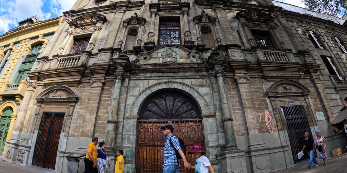 Claustro San Ignacio, el edificio de más de 220 años que cuenta la ...