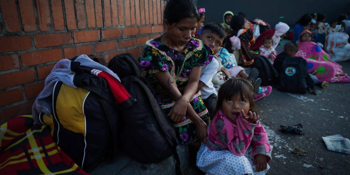 Bogotá:Indígenas emberá salieron del Terminal y se fueron al parque ...