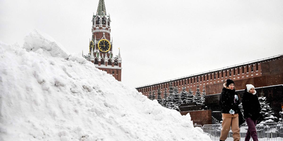 Moscú presencia su mayor nevada en casi 150 años y Siberia estará a 50 ...
