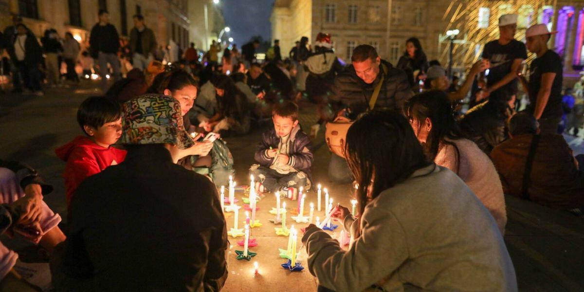 Noche de las Velitas: imágenes de cómo se vivió en Colombia