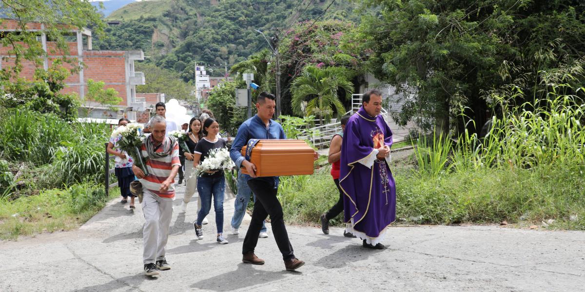 Falsos positivos: militar recibió restos de hermana Diana Úsuga ...