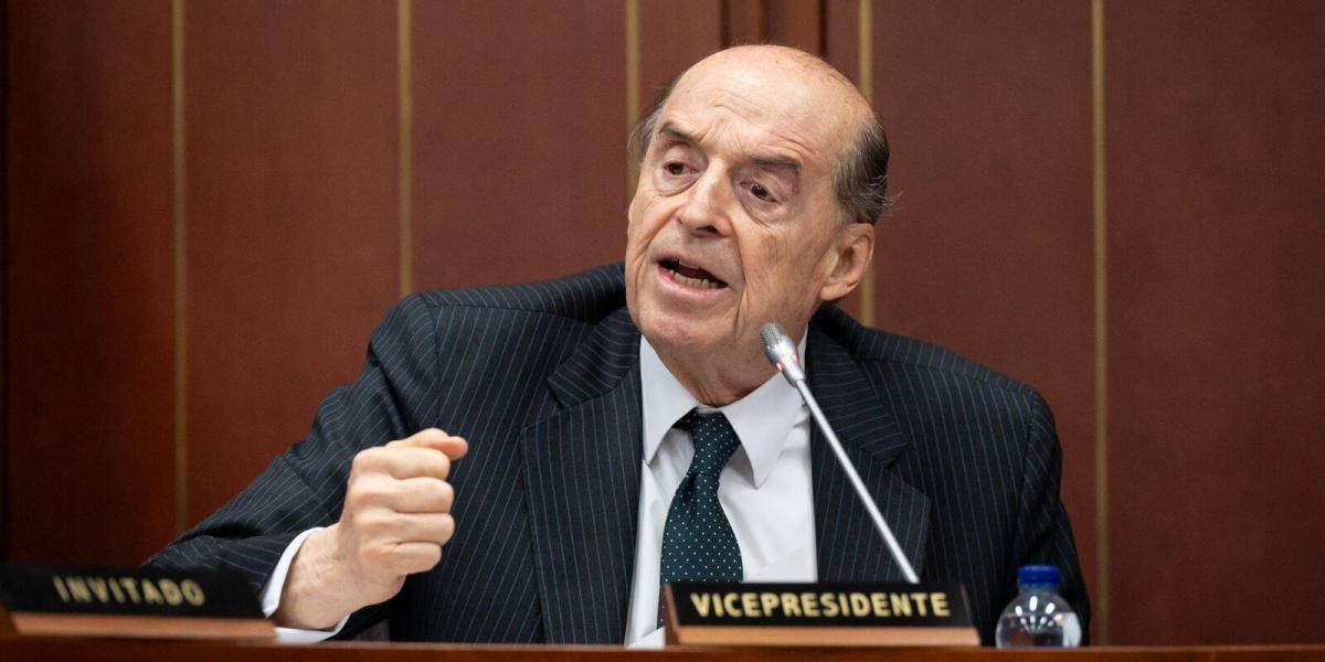 Canciller Leyva anuncia que dejará el cargo tras confirmación de Procuraduría