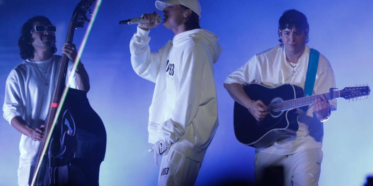 Así se vivió el concierto de Peso Pluma en el Movistar Arena de Bogotá