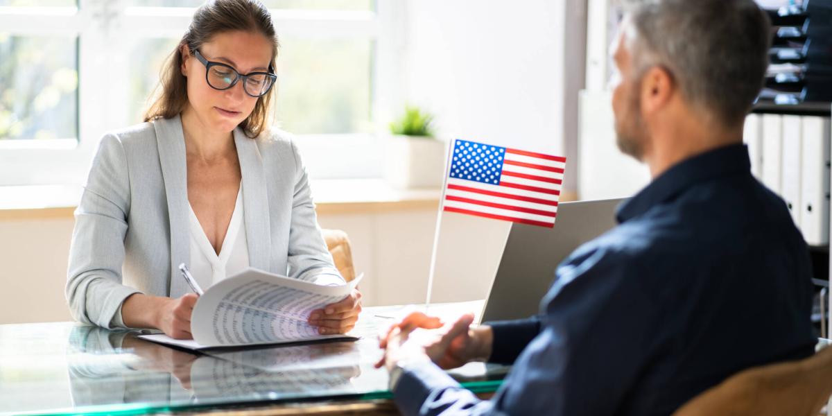 Todo lo que debe llevar a su cita de datos biométricos con el Uscis y ...