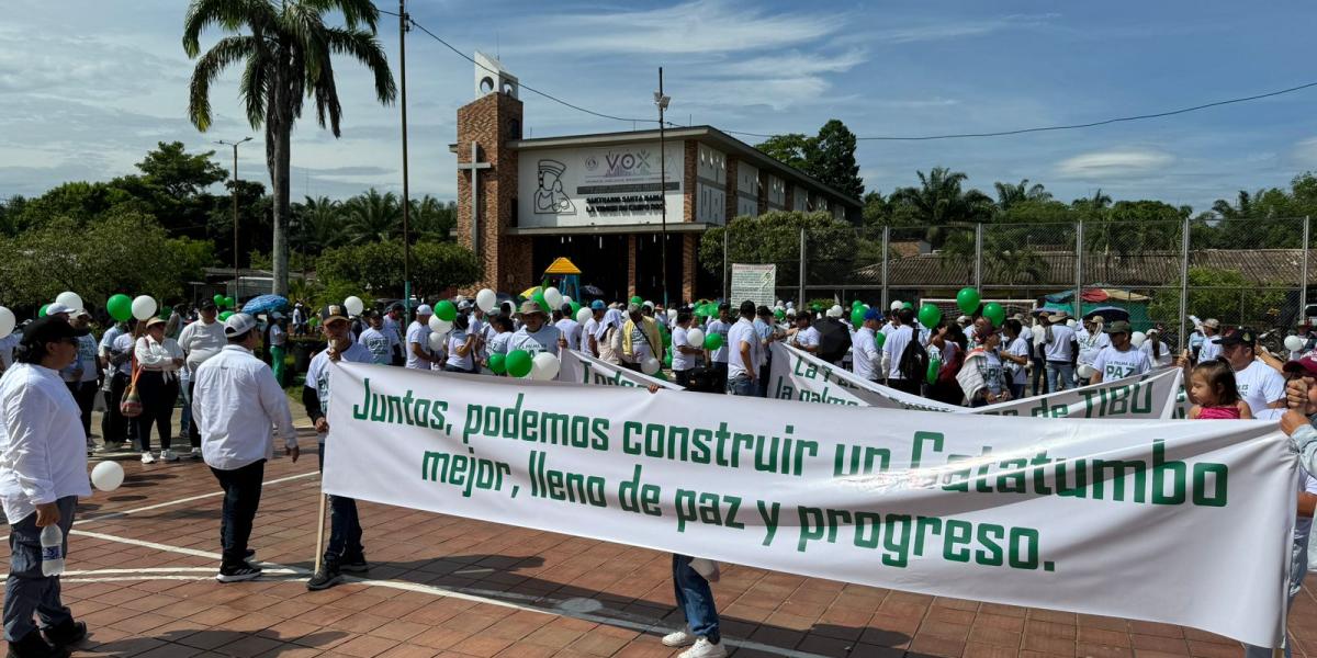 Tibú realizó una masiva movilización para hacer un llamado al Gobierno ...