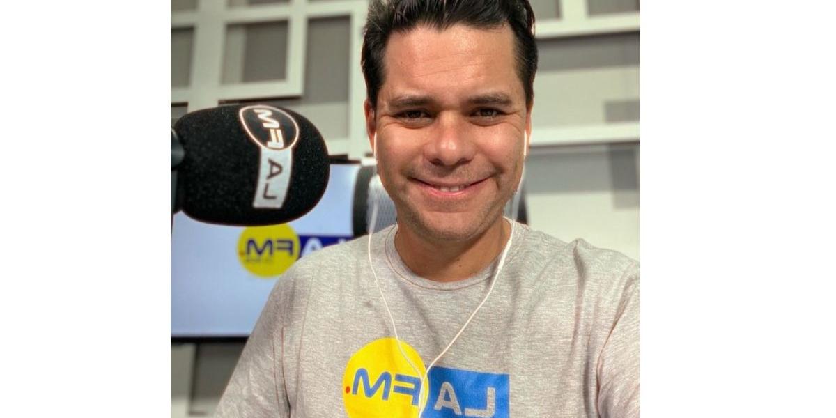 Luis Carlos Vélez se va de La FM de RCN: anunció que deja la dirección de este medio de comunicación
