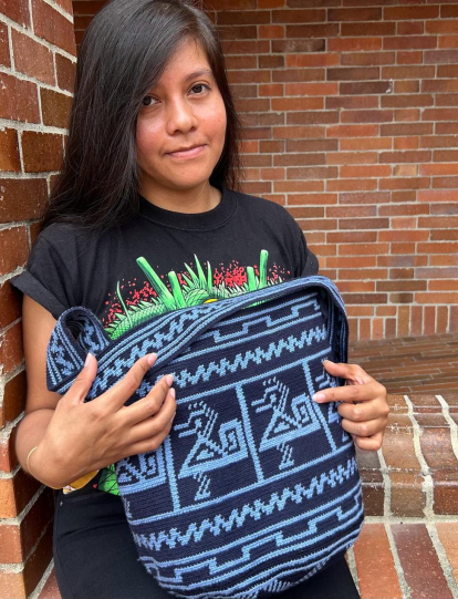 La joven artesana que se inspira en el tesoro Quimbaya