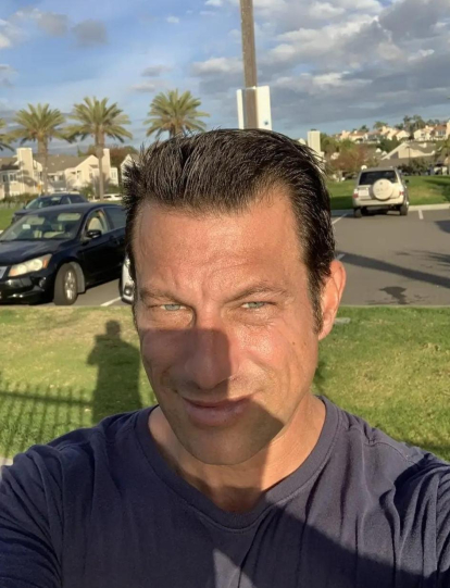 En California encuentran a una pareja y su perro decapitados, hijo es ...