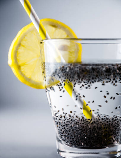 Agua de limón con chía: a qué hora es mejor tomarla para aprovechar ...