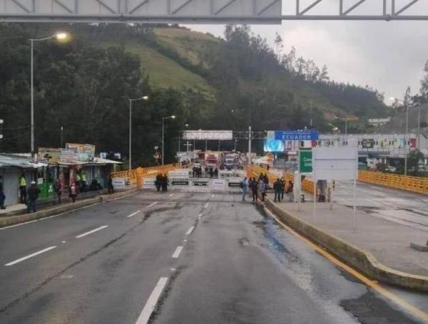 Ecuador instala su primer cuartel policial móvil en la frontera con ...
