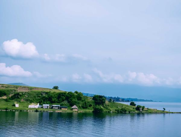 Este lago esconde un gas mortal en sus profundidades y podría asfixiar ...