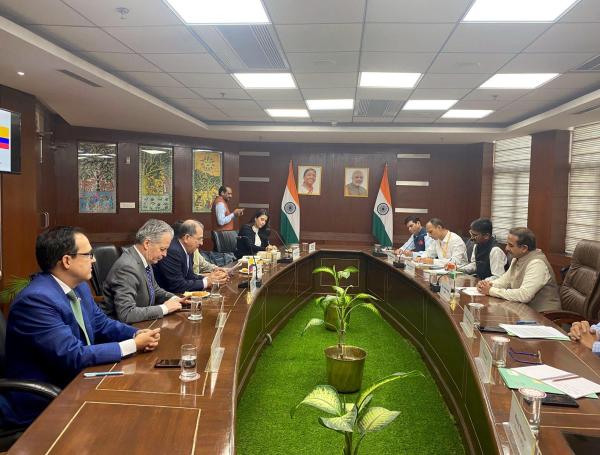 Los ocho frenéticos días en los que Colombia afianzó relaciones con ...