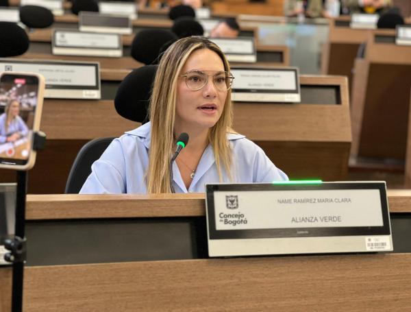 María Name Ramírez, hija de Iván Name, llega a la Corte Suprema para ...