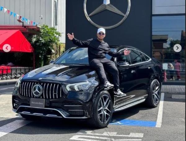 En la mira del Gobierno está influencer que maneja por Necoclí lujosa camioneta Cybertruck de ...